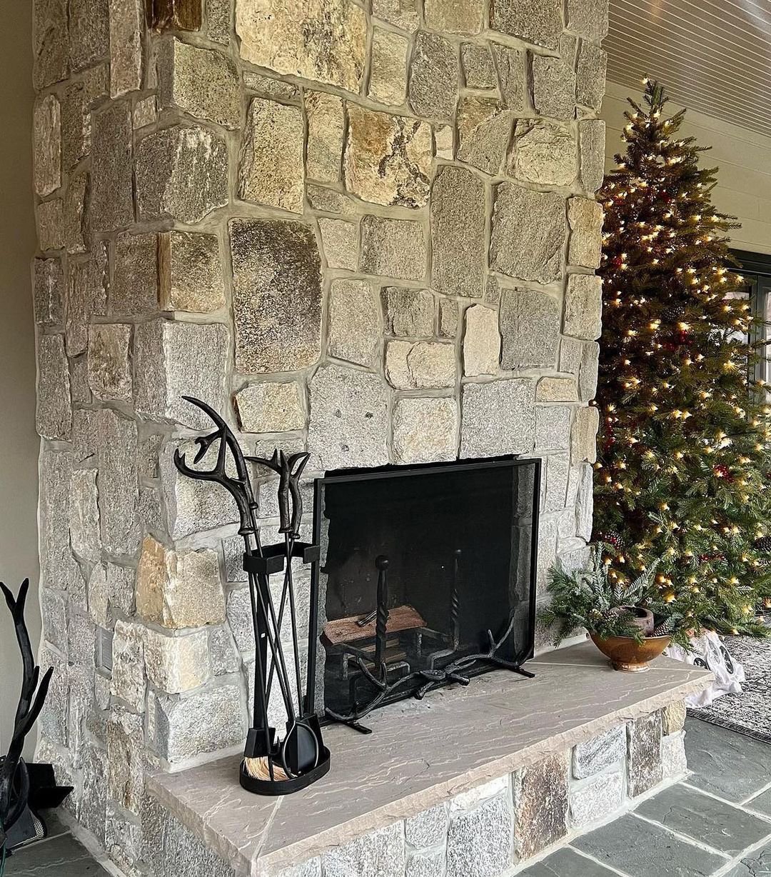3 Interior Fireplaces to Inspire Your Holiday Spirit