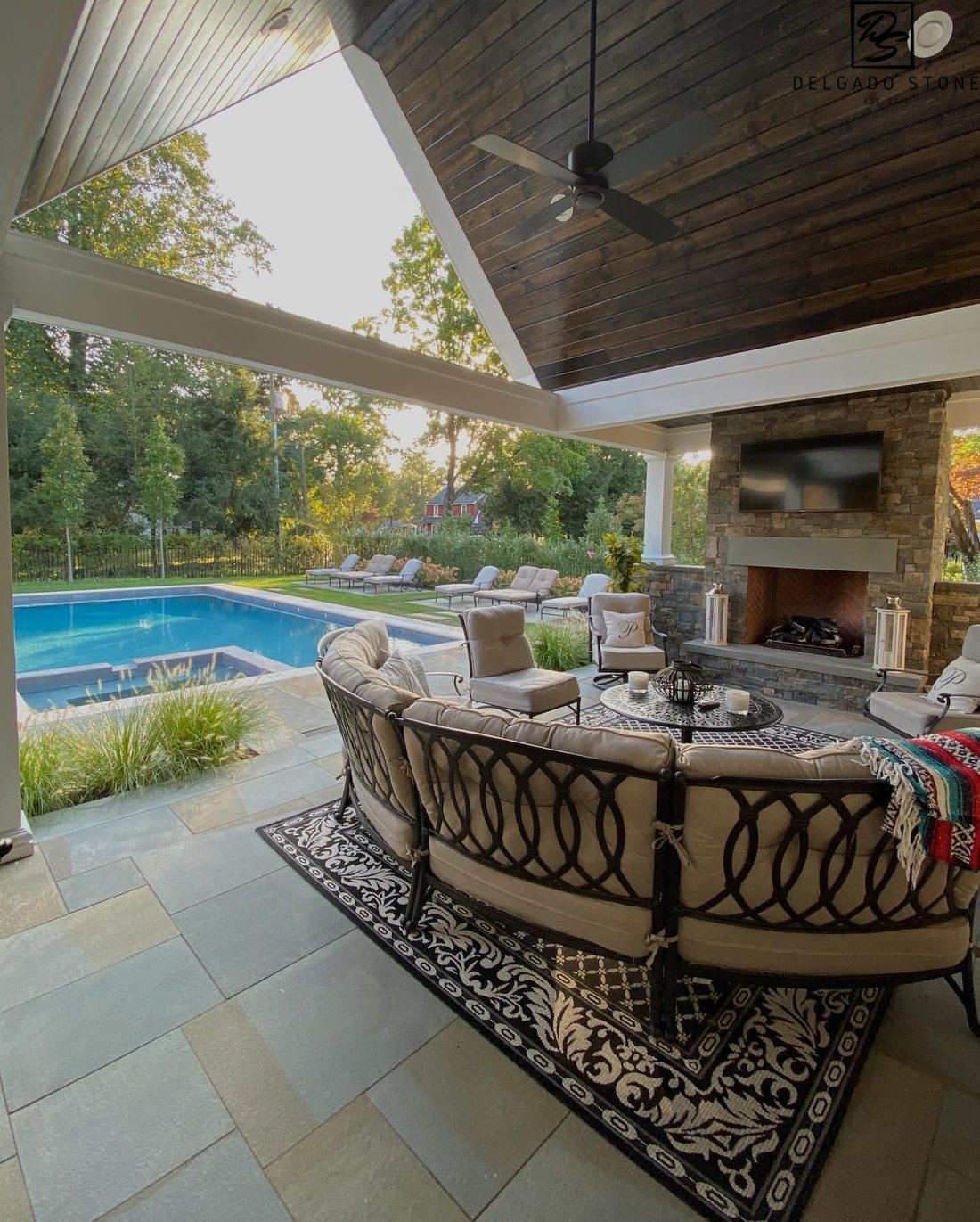 Outdoor Spaces Enhanced by the Fieldstone Dark Collection