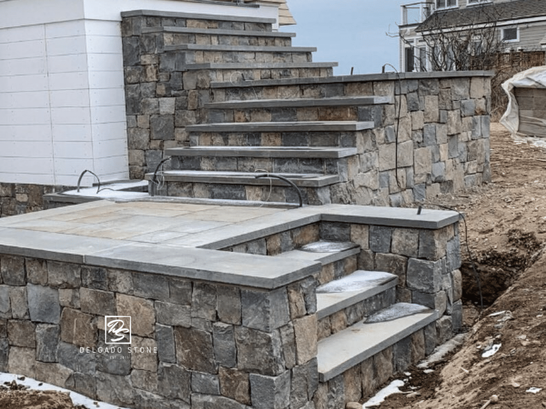 Fieldstone Dark Natural Stone Veneer - Delgado Stone