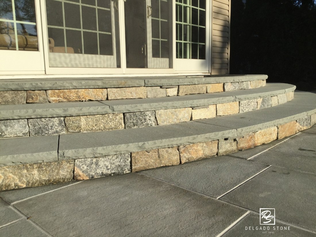 Stone Veneer Pictures | Stone Risers | Delgado Stone